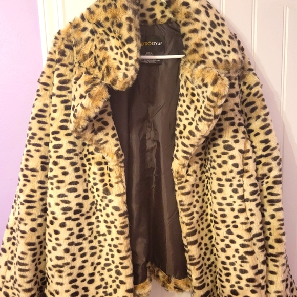 metrostyle | Jackets & Coats | Metro Style Animal Print Faux Fur Jacket ...